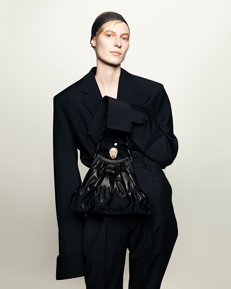 沒有「創意總監」的時裝品牌！Givenchy、Tom Ford、Dries Van Noten 為什麼遲遲不找新人選？ | Bella.tw儂儂